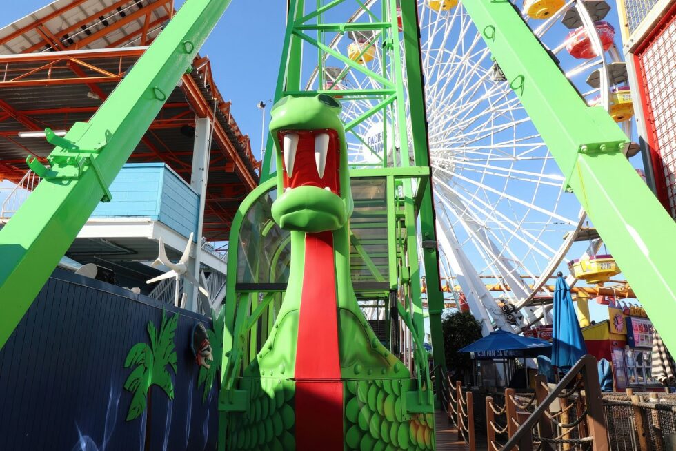 The Sea Dragon of Pacific Park - AZZ